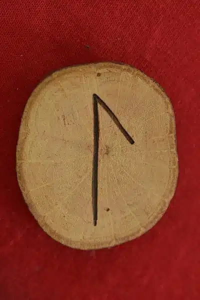 Laguz | The Water Rune of the Elder Futhark